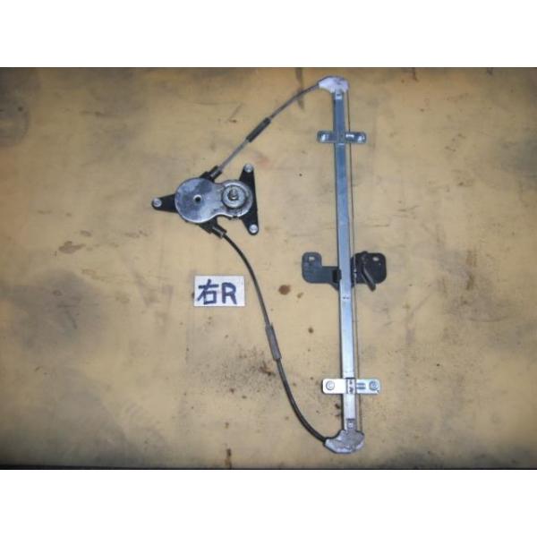 **** 商品説明を必ずご確認ください ****部品管理番号：001222999713320メーカー純正品番：69830-B5010部品名：右Rドアレギュレータ・モーター部品区分：リサイクル品管理品番：V7518車名：ハイゼット車両タイプ名...