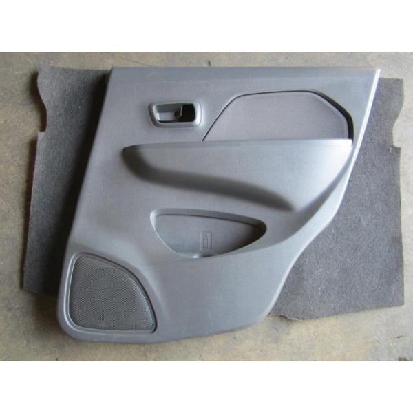 **** 商品説明を必ずご確認ください ****部品管理番号：001270359413350メーカー純正品番：83730-72M00-APJ部品名：右Rドアトリム部品区分：リサイクル品管理品番：W0519車名：ワゴンＲ車両タイプ名：5ドアハ...