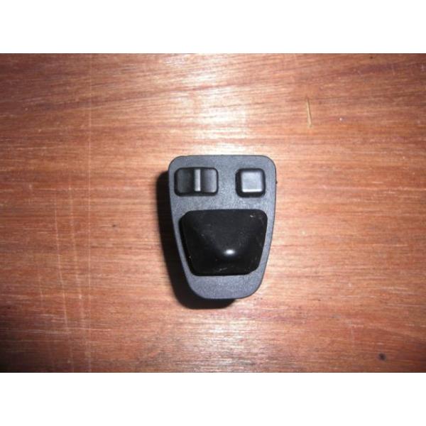 **** 商品説明を必ずご確認ください ****部品管理番号：001295339261850メーカー純正品番：61.31-8373689.9部品名：ドアミラースイッチ部品区分：リサイクル品管理品番：V9592車名：BMW 3シリーズ車両タイ...