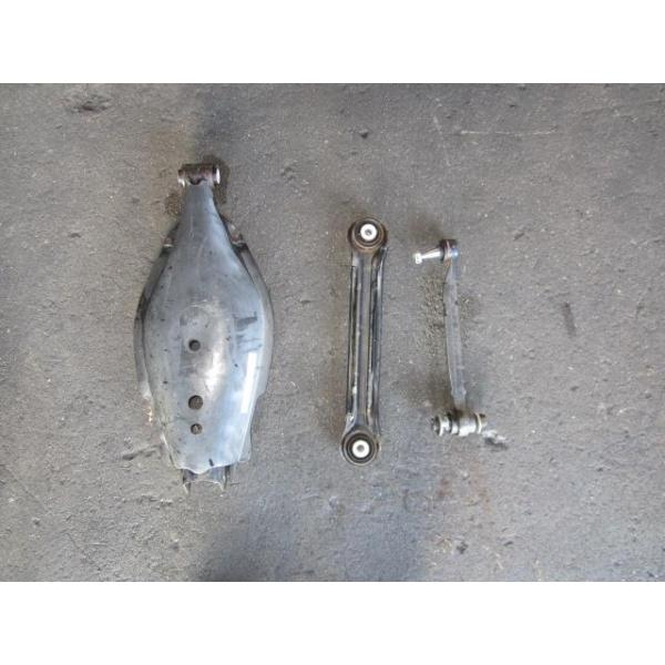 **** 商品説明を必ずご確認ください ****部品管理番号：001344563551840部品名：左Rロアアーム部品区分：リサイクル品管理品番：U7513車名：ベンツ Cクラス車両タイプ名：4ドアセダン認定型式：GH-203046年式：2...