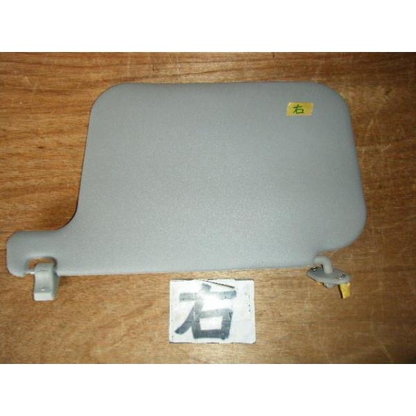 **** 商品説明を必ずご確認ください ****部品管理番号：001370193077350メーカー純正品番：7620A532HA部品名：サンバイザー部品区分：リサイクル品管理品番：U4894車名：トッポ車両タイプ名：5ドアハッチバック通称...