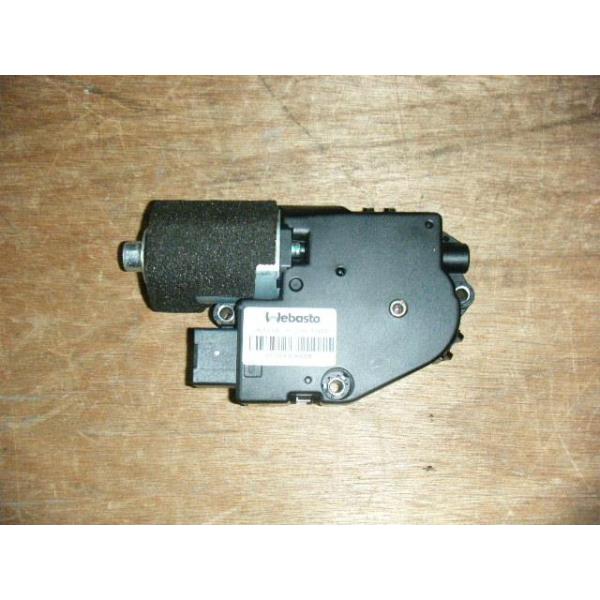 **** 商品説明を必ずご確認ください ****部品管理番号：001387677969400メーカー純正品番：70450-SLA-003部品名：サンルーフレールモーター部品区分：リサイクル品管理品番：X1391車名：エアウェイブ車両タイプ名...