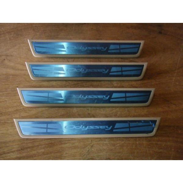 **** 商品説明を必ずご確認ください ****部品管理番号：001399334579900部品名：スカッフプレート1台分部品区分：リサイクル品管理品番：X2983車名：オデッセイ車両タイプ名：ステーションワゴン通称型式：RB1認定型式：D...