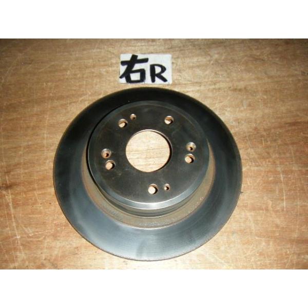 **** 商品説明を必ずご確認ください ****部品管理番号：001403550444490メーカー純正品番：42510-SFY-000部品名：Rディスクローター部品区分：リサイクル品管理品番：X1708車名：シビック車両タイプ名：4ドアセ...