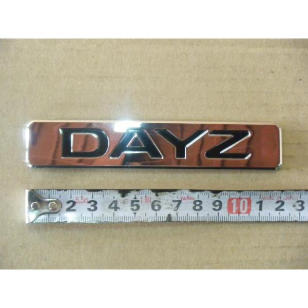 **** 商品説明を必ずご確認ください ****部品管理番号：001497780919900メーカー純正品番：90890-6A00C部品名：DAYZエンブレム部品区分：リサイクル品管理品番：X8087車名：デイズルークス車両タイプ名：5ドア...