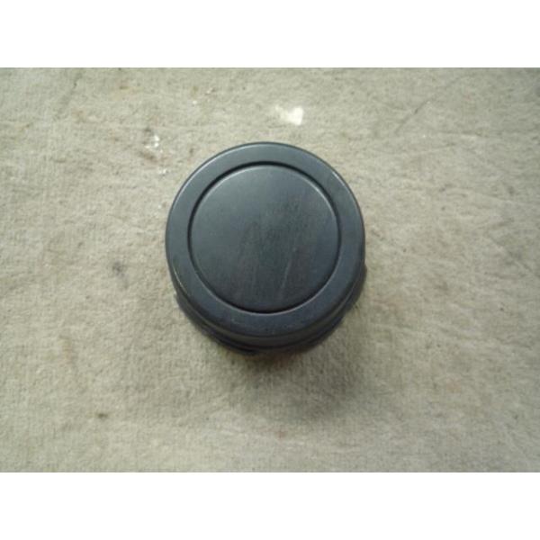 **** 商品説明を必ずご確認ください ****部品管理番号：001532521847220メーカー純正品番：1N00-37-192部品名：センターキャップ部品区分：リサイクル品管理品番：Y5080車名：ファミリア車両タイプ名：ボンネットバ...