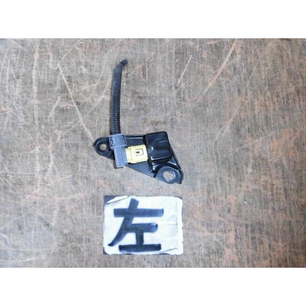 **** 商品説明を必ずご確認ください ****部品管理番号：001532862028600メーカー純正品番：89174-19045部品名：エアバックセンサー部品区分：リサイクル品管理品番：Z0374車名：カローラスパシオ車両タイプ名：ステ...