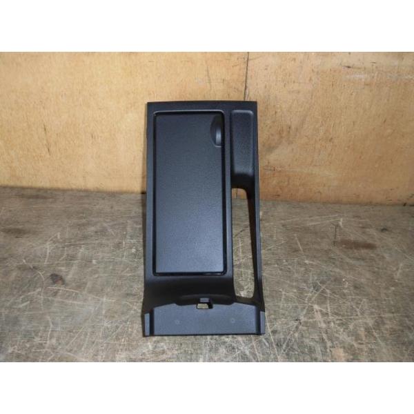 **** 商品説明を必ずご確認ください ****部品管理番号：001549496179900メーカー純正品番：BP4K-64-43YD部品名：コンソールボックスカップホルダー部品区分：リサイクル品管理品番：Z0796車名：アクセラ車両タイプ...