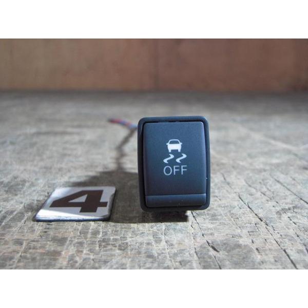 **** 商品説明を必ずご確認ください ****部品管理番号：001626939469150メーカー純正品番：25145-3TA0A部品名：VDC・OFFスイッチ部品区分：リサイクル品管理品番：Z6009車名：ノート車両タイプ名：5ドアハッ...