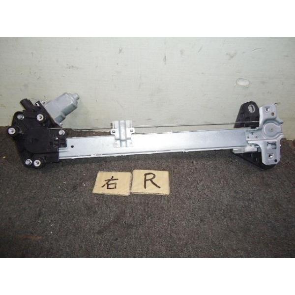 **** 商品説明を必ずご確認ください ****部品管理番号：001646125513320メーカー純正品番：72710-SWA-A02部品名：右Rドアレギュレータ・モーター部品区分：リサイクル品管理品番：Z7406車名：ＣＲ−Ｖ車両タイプ...