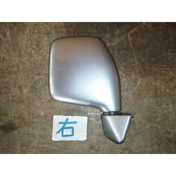 **** 商品説明を必ずご確認ください ****部品管理番号：001675575113500メーカー純正品番：84701-84F71-ZS6部品名：右サイドミラー部品区分：リサイクル品管理品番：Y8620部品カラー：マジョーラミディアムシル...