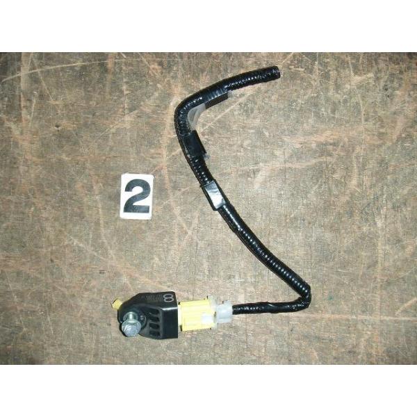 **** 商品説明を必ずご確認ください ****部品管理番号：001700653828600メーカー純正品番：98231FG000部品名：エアバックセンサー部品区分：リサイクル品管理品番：AA2092車名：フォレスター車両タイプ名：5DJワ...