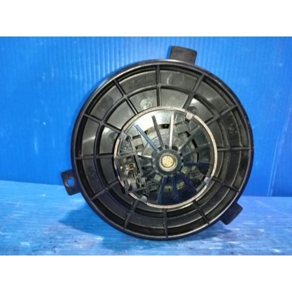 **** 商品説明を必ずご確認ください ****部品管理番号：220404000167900メーカー純正品番：72023TA040部品名：ヒーターブロアモーター部品区分：リサイクル品管理品番：AA9620車名：プレオ車両タイプ名：5ドアハッ...