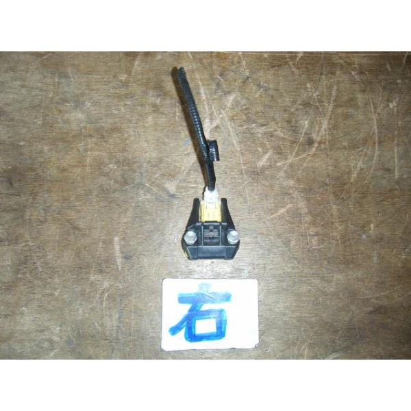 **** 商品説明を必ずご確認ください ****部品管理番号：220530000128601メーカー純正品番：89173-39375部品名：エアバックセンサー部品区分：リサイクル品管理品番：AA5794車名：ヴォクシー車両タイプ名：5DBO...