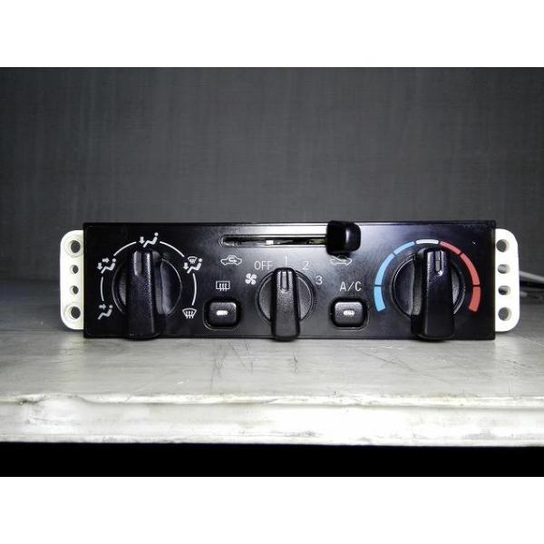 **** 商品説明を必ずご確認ください ****部品管理番号：220803000160900メーカー純正品番：7820A010部品名：A/Cスイッチパネル部品区分：リサイクル品管理品番：AC1890車名：ミニキャブ車両タイプ名：ケイバン通称...