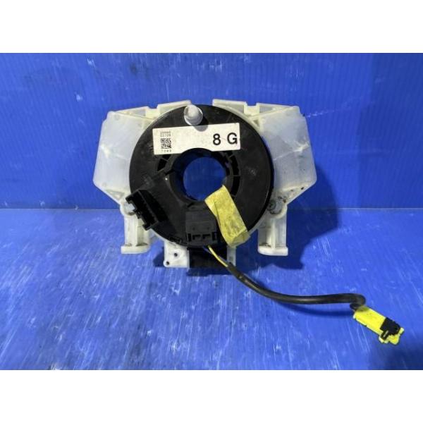 **** 商品説明を必ずご確認ください ****部品管理番号：221014000269950メーカー純正品番：25567-ED125部品名：スパイラルケーブル部品区分：リサイクル品管理品番：AA6786車名：ティーダ ラティオ車両タイプ名：...