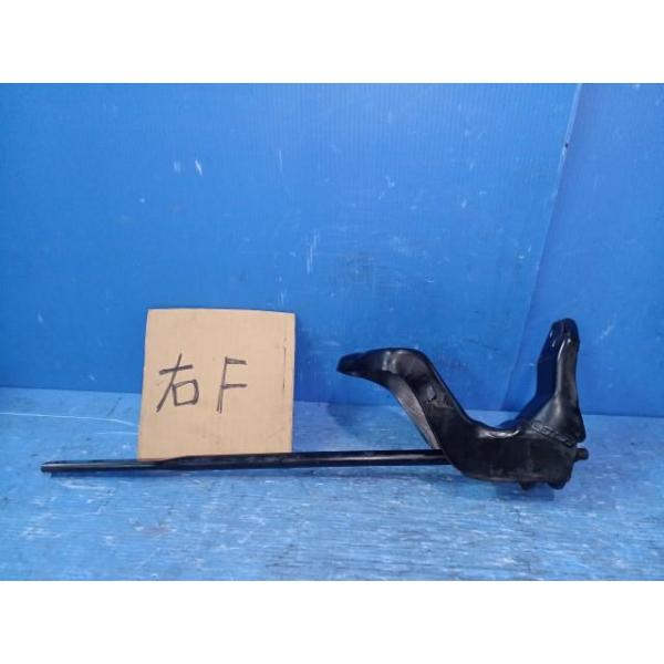 **** 商品説明を必ずご確認ください ****部品管理番号：221121000457210部品名：右テンションロッド部品区分：リサイクル品管理品番：AB3018車名：サンバー車両タイプ名：ケイトラック通称型式：TP2BSDA認定型式：EB...