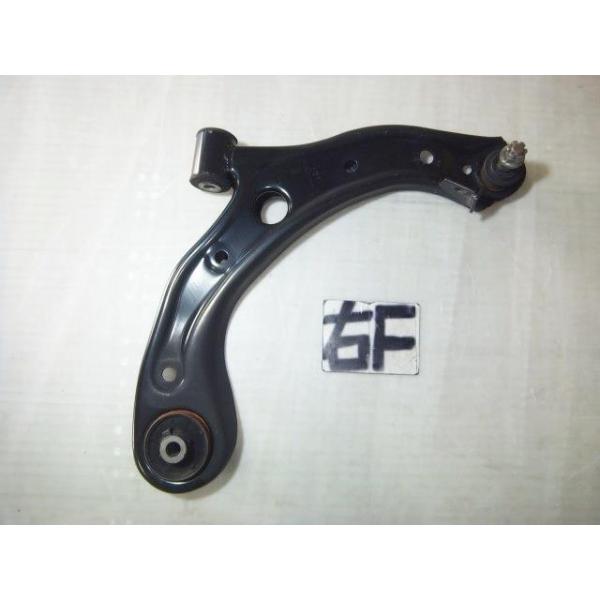 **** 商品説明を必ずご確認ください ****部品管理番号：221220000351720メーカー純正品番：51350-TY0-010部品名：右Fロアアーム部品区分：リサイクル品管理品番：AA8644車名：Ｎ−ＢＯＸ車両タイプ名：5ドアハ...