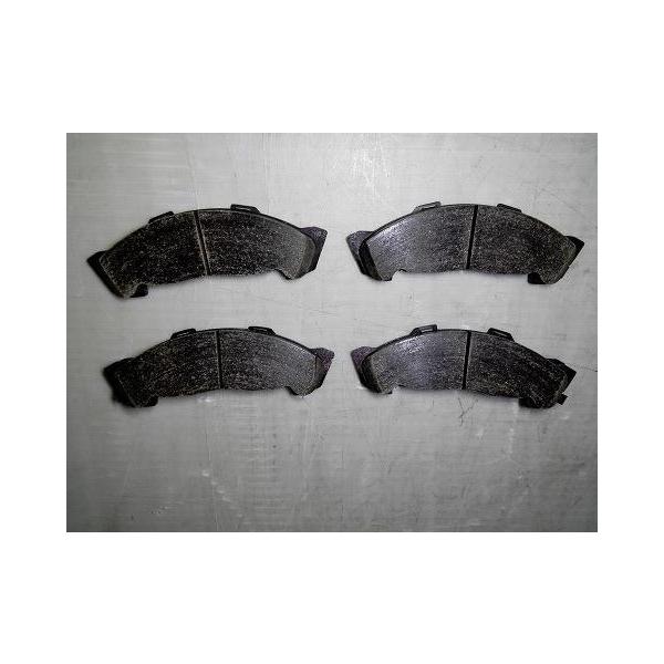 **** 商品説明を必ずご確認ください ****部品管理番号：230127000148500メーカー純正品番：8-97078-409-4部品名：Fブレーキパッド部品区分：リサイクル品管理品番：AC1597車名：エルフ車両タイプ名：トラック通...