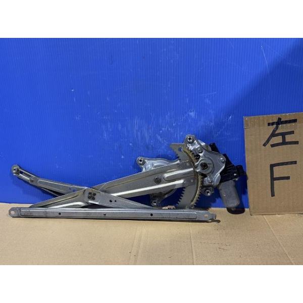 **** 商品説明を必ずご確認ください ****部品管理番号：230209000413220部品メーカー：DENSOメーカー純正品番：85720-B2041部品名：左Fドアレギュレータ・モーター部品メーカー品番：262100-5311部品区...