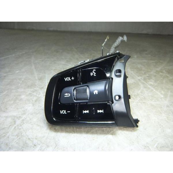 **** 商品説明を必ずご確認ください ****部品管理番号：231108000169154メーカー純正品番：35880-TYF-L91部品名：ステアリングスイッチ部品区分：リサイクル品管理品番：AB4787車名：フィット車両タイプ名：5ド...