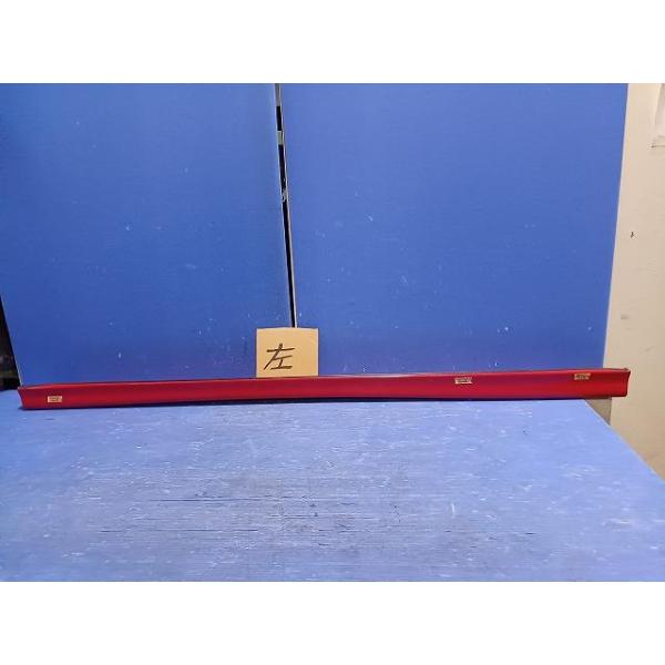 **** 商品説明を必ずご確認ください ****部品管理番号：240723000213800メーカー純正品番：76902-12060-D2部品名：左サイドステップ部品区分：リサイクル品管理品番：AB9230部品カラー：スーパーレッドII車名...