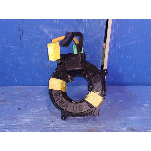 **** 商品説明を必ずご確認ください ****部品管理番号：241007000169952メーカー純正品番：8619A016部品名：スパイラルケーブル部品区分：リサイクル品管理品番：AC0167車名：アイ車両タイプ名：5ドアハッチバック通...