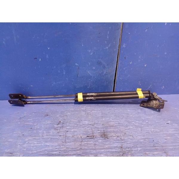 **** 商品説明を必ずご確認ください ****部品管理番号：250314000177250部品メーカー：昭和メーカー純正品番：81860-73H00部品名：バックドアダンパーメーカー代替品番：81850-73H00部品区分：リサイクル品管...