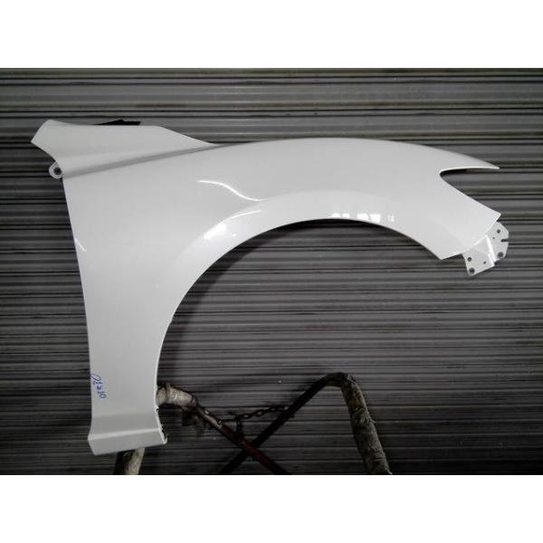 **** 商品説明を必ずご確認ください ****部品管理番号：250425000110600メーカー純正品番：GHP9-52-111A部品名：右Fフェンダー部品区分：リサイクル品管理品番：AC3501部品カラー：スノーフレイクホワイトパール...