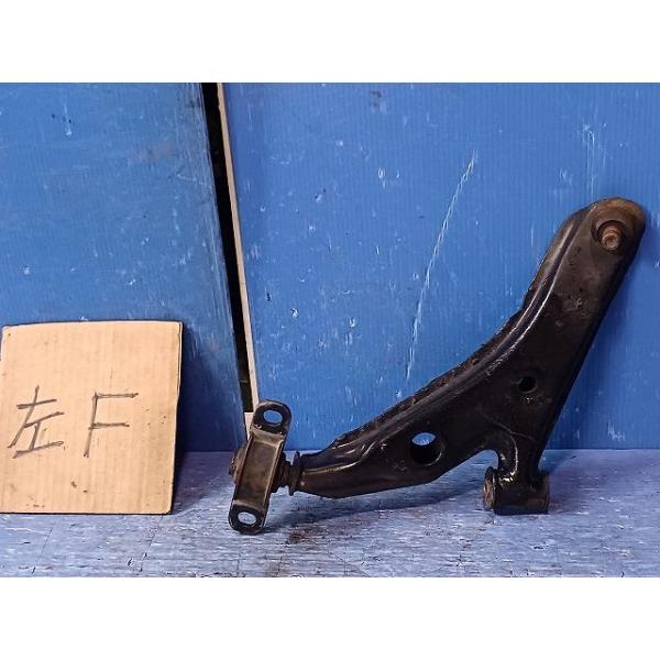 **** 商品説明を必ずご確認ください ****部品管理番号：250623000551740メーカー純正品番：20202KE050部品名：左Fロアアームメーカー代替品番：20202KE070部品区分：リサイクル品管理品番：AC4438車名：...