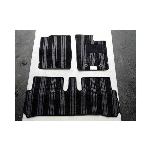 **** 商品説明を必ずご確認ください ****部品管理番号：250913000177450部品名：フロアマット部品区分：リサイクル品管理品番：AC7246車名：ピクシスジョイ車両タイプ名：5ドアハッチバック通称型式：LA250AGBVFP...