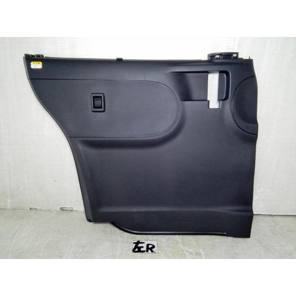 **** 商品説明を必ずご確認ください ****部品管理番号：251009000113450メーカー純正品番：67640-B2540-B0部品名：左Rドアトリム部品区分：リサイクル品管理品番：AC7273車名：タント車両タイプ名：5ドアハッ...