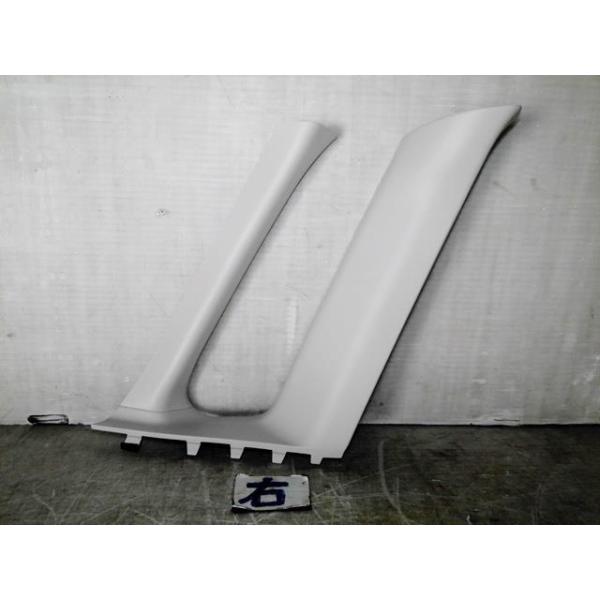 **** 商品説明を必ずご確認ください ****部品管理番号：251212000179901メーカー純正品番：84101-TTA-013ZA部品名：右Aピラートリムメーカー代替品番：84102-TTA-013ZA部品区分：リサイクル品管理品...