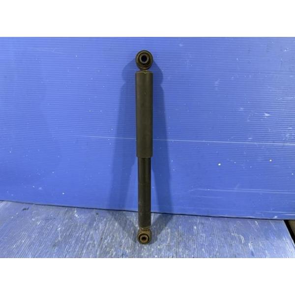 **** 商品説明を必ずご確認ください ****部品管理番号：260318000250700メーカー純正品番：41700-82M10部品名：右Rショックアブソーバー部品区分：リサイクル品管理品番：AC9048車名：キャリィ車両タイプ名：ケイ...