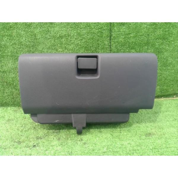 **** 商品説明を必ずご確認ください ****部品管理番号：202603160270210メーカー純正品番：73410-82M10-P4Z部品名：グローブBOX部品メーカー品番：73412-82M10部品区分：リサイクル品車名：キャリィ車...