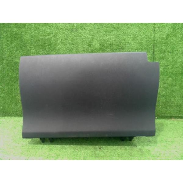**** 商品説明を必ずご確認ください ****部品管理番号：A02606030170210メーカー純正品番：55551-47071部品名：グローブBOX部品メーカー品番：55551-47071部品区分：リサイクル品車名：プリウス車両タイプ...