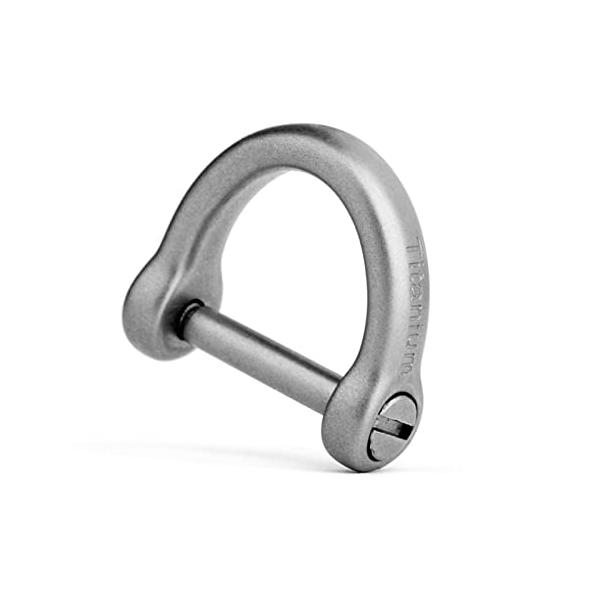 カジュアル・艶消し S 1個入  ・・Color:艶消し S 1個入・材質：チタンは、軽く、強く、海水にさらしても錆びない金属です。また、磁気を帯びる心配やアレルギーの心配が少ない素材です。これらの特性からゴルフヘッドや自動車部品、アウトド...