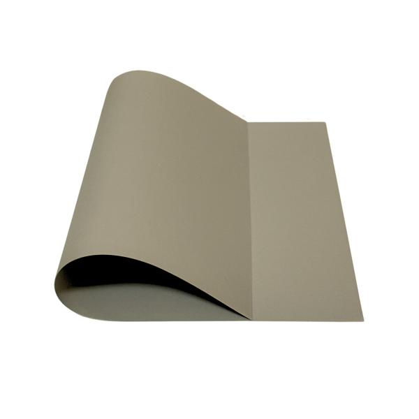 極薄タイプ・グレー A4サイズ/1枚 ・・Size:A4サイズ/1枚・日本国内で開発・生産した強力すべり止め・環境に優しい熱硬化性樹脂膜層を微発砲させた素材で、ずばぬけた滑り止め効果・極薄タイプなので、下に敷いても違和感なくお使い頂けます。...