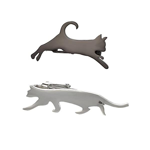 跳ぶ黒猫-歩く銀猫シルバーとブラック/-/YST613WX・Style:跳ぶ黒猫-歩く銀猫・おもしろ ネクタイピン ねこる人にフォーマルな印象を与えます。カジュアルなシーンで、ユニークなネクタイピンを付けていけば、他の人とはひと味違ったオシ...