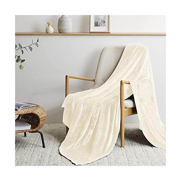 おしゃれクリーム/160 x 200 cm/-・Color:クリームSize:160 x 200 cm・素材マイクロファイバー 260GSM 暖かさだけでなく、デザインにもこだわった落ち着きのある色味のブランケットです。極細繊維の細かい起毛...