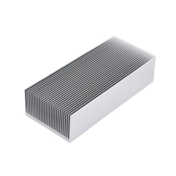 200x69x36mm/200x69x36mm/200x69x36 mm・Model:200x69x36 mm・パッケージ個数:1・仕様寸法：200 x 69 x 36mm　重量 : 490g　カラー : シルバー　内容： ヒートシンク１点...