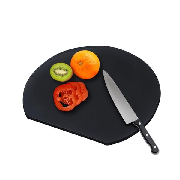 ブラック (30x25.5cm)/長さ30 x 幅25.5 cm/CuttingBoard 01・Color:ブラック (30x25.5cm)Size:長さ30 x 幅25.5 cm・耐熱エラストマー まな板・丸いまな板 傷もつきにくく水は...