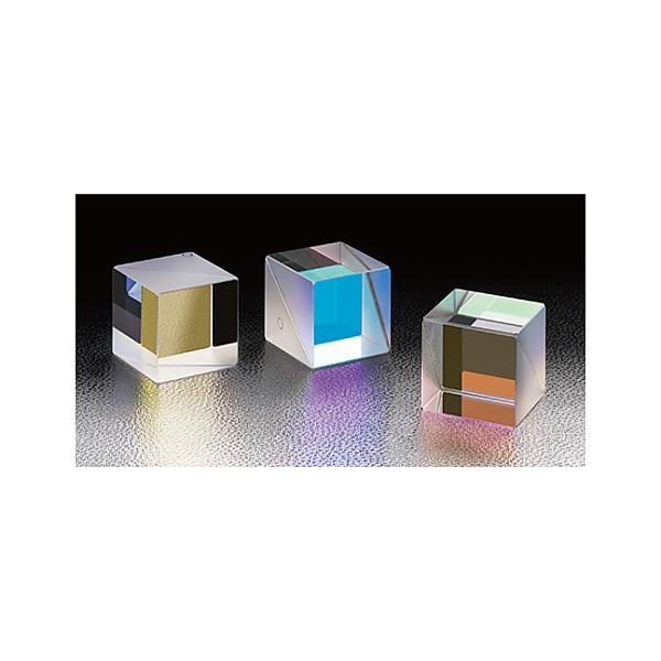 ●<商品詳細参考ページ>外部リンク：https://axel.as-1.co.jp/asone/d/61-6876-49/●事業者向け商品です。●【＜誘多膜キューブハーフミラー＞共通仕様】●▼材質：BK7●▼基材面精度：λ/4●...