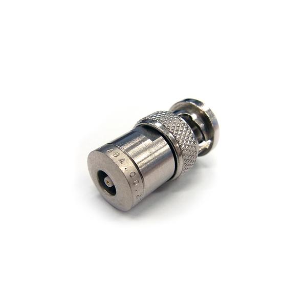 ●<商品詳細参考ページ>外部リンク：https://axel.as-1.co.jp/asone/d/63-1939-77/●事業者向け商品です。●芯数：同軸50Ω●コンタクト形状：メス/オス●保護等級（嵌合時）：IP50●素材/...