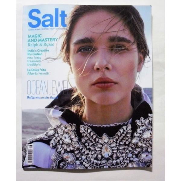 全体に歪みあり。表紙に軽いスレあり。本文ページは良好です