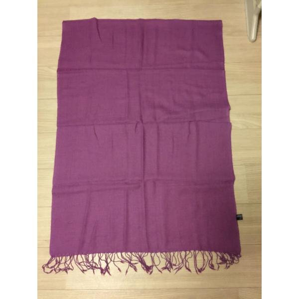 【発売日：2022年05月01日】商品：ストール素材：毛100% 色柄： カイジ Kaiji生産国：インド　India計測寸法: 約70cm x 約200cm撮影環境、角度や照明などにより、色や質感が実物と異なる場合がございます。染色ロット...