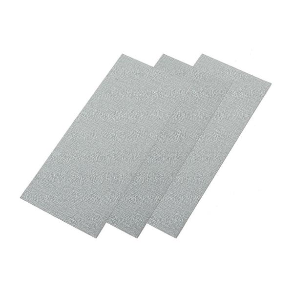 【 水研ぎ、空研ぎに使える高品質な紙ヤスリ 】プラスチックモデルの接着部分の修正や、パテ盛り部分の整形や仕上げ、木材や金属の下地磨きなど幅広く使える紙ヤスリです。特殊加工によって目詰まりしにくく、そのままでヤスリがけする空研ぎと、水をつけて...