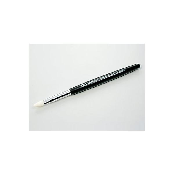 【 繊細なタッチが表現できる汚し塗装用のスポンジ筆です 】手軽に汚し表現が楽しめる、ウェザリングマスターのカラーとの相性が抜群。きめ細かなスポンジを使用して繊細なタッチの表現ができ、耐久性が高いのも特長。また、樹脂製の芯が入っているので、繰...