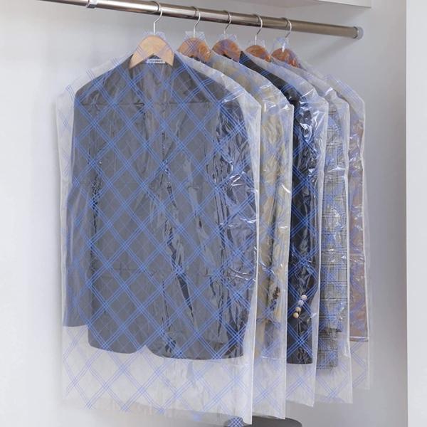 1年防虫 中身が見えるスーツカバー 10枚入 トップラボ大切な衣類を害虫・カビ・ホコリから守る！防虫効果が1年持続する、防虫剤配合の衣類カバー。抗菌・防カビ剤配合で、大切な衣類を害虫だけでなくカビやホコリからも守ります。中身が見える透明フィ...