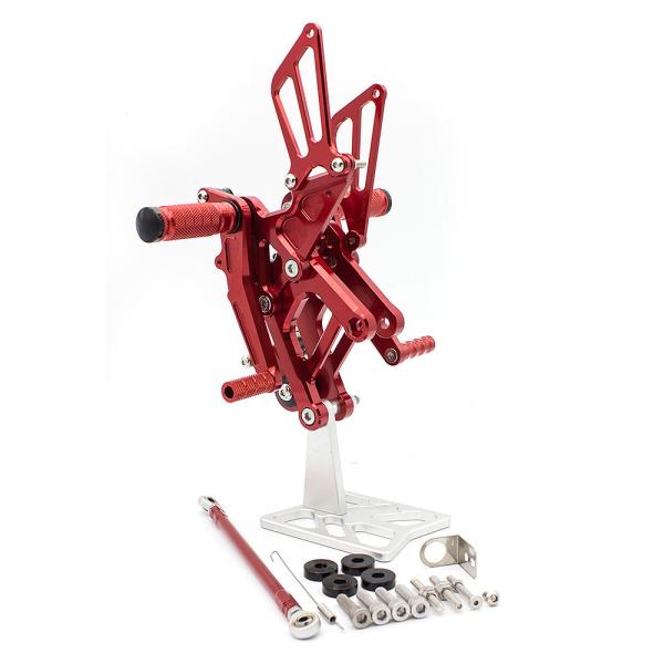 商品名： アジャスタブルバックステップメーカー： FXCNC適合：CBR150 CBR125 2011-2017材質： 6061アルミニウムネジロックを使用して脱落防止対策をする事をお勧め致します。発送：メーカー直送※ブラック以外のカラーを...